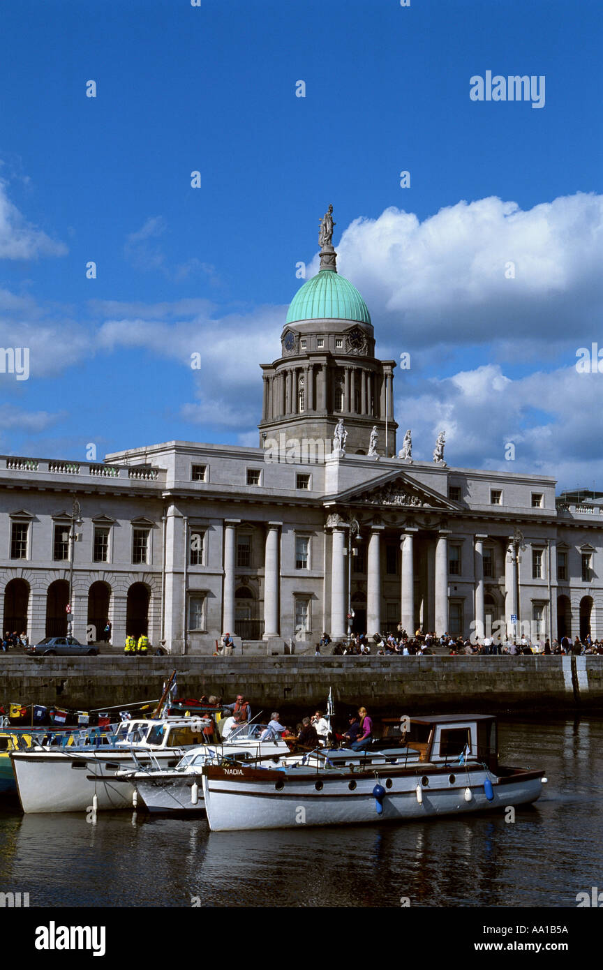 Ireland Dublin Custom House Stock Photo - Alamy