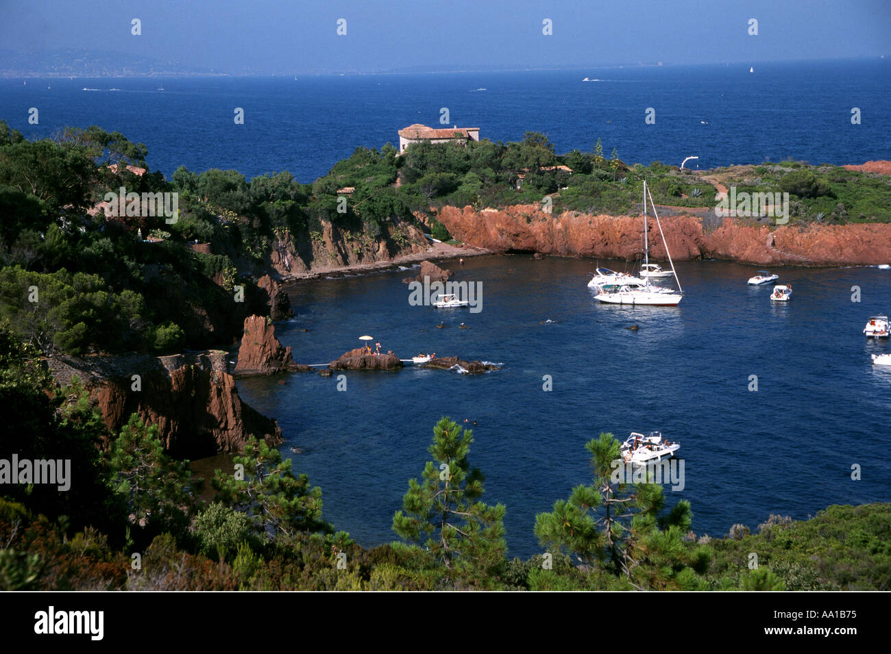 Le trayas hi-res stock photography and images - Alamy