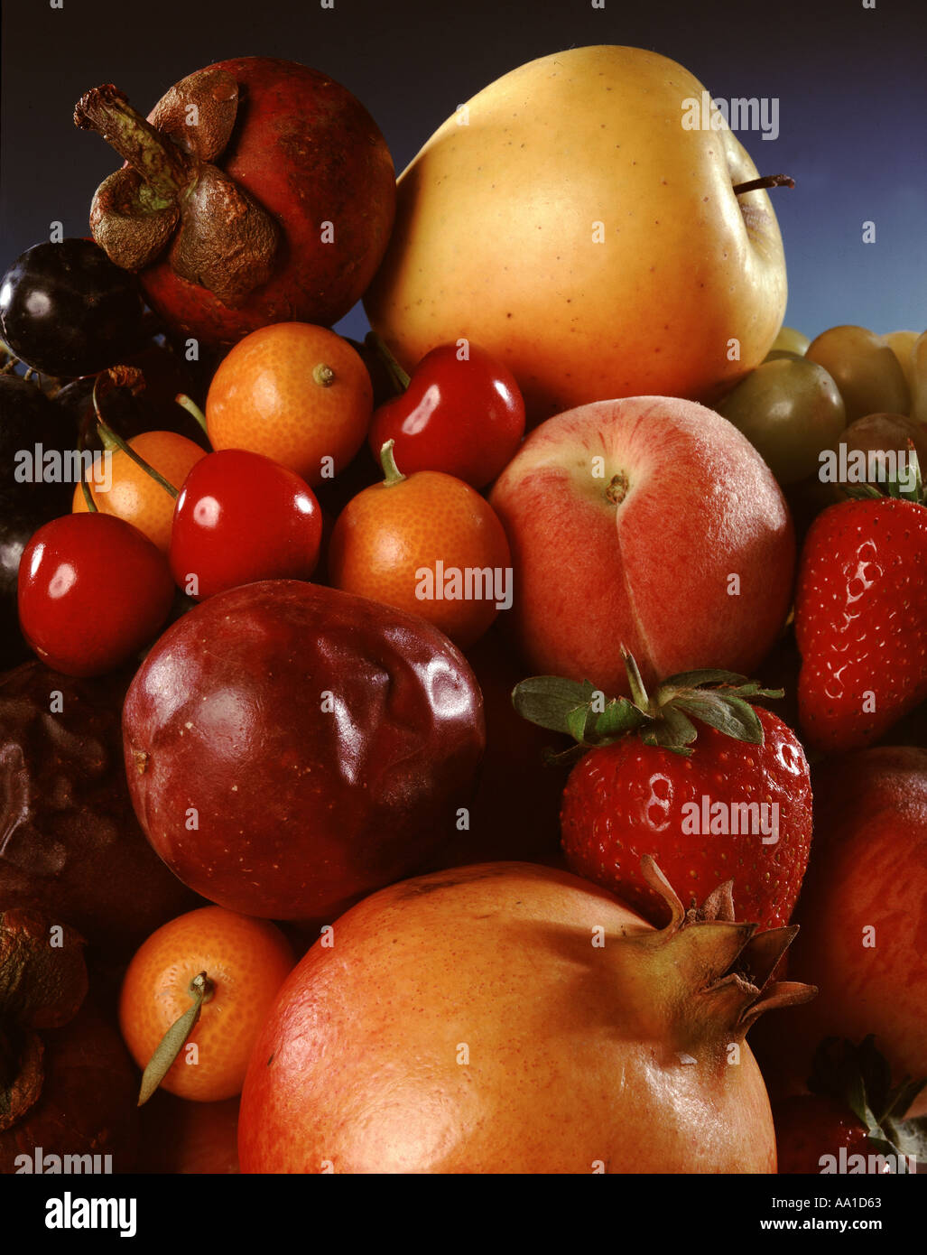 Assortiment de fruits hi-res stock photography and images - Alamy