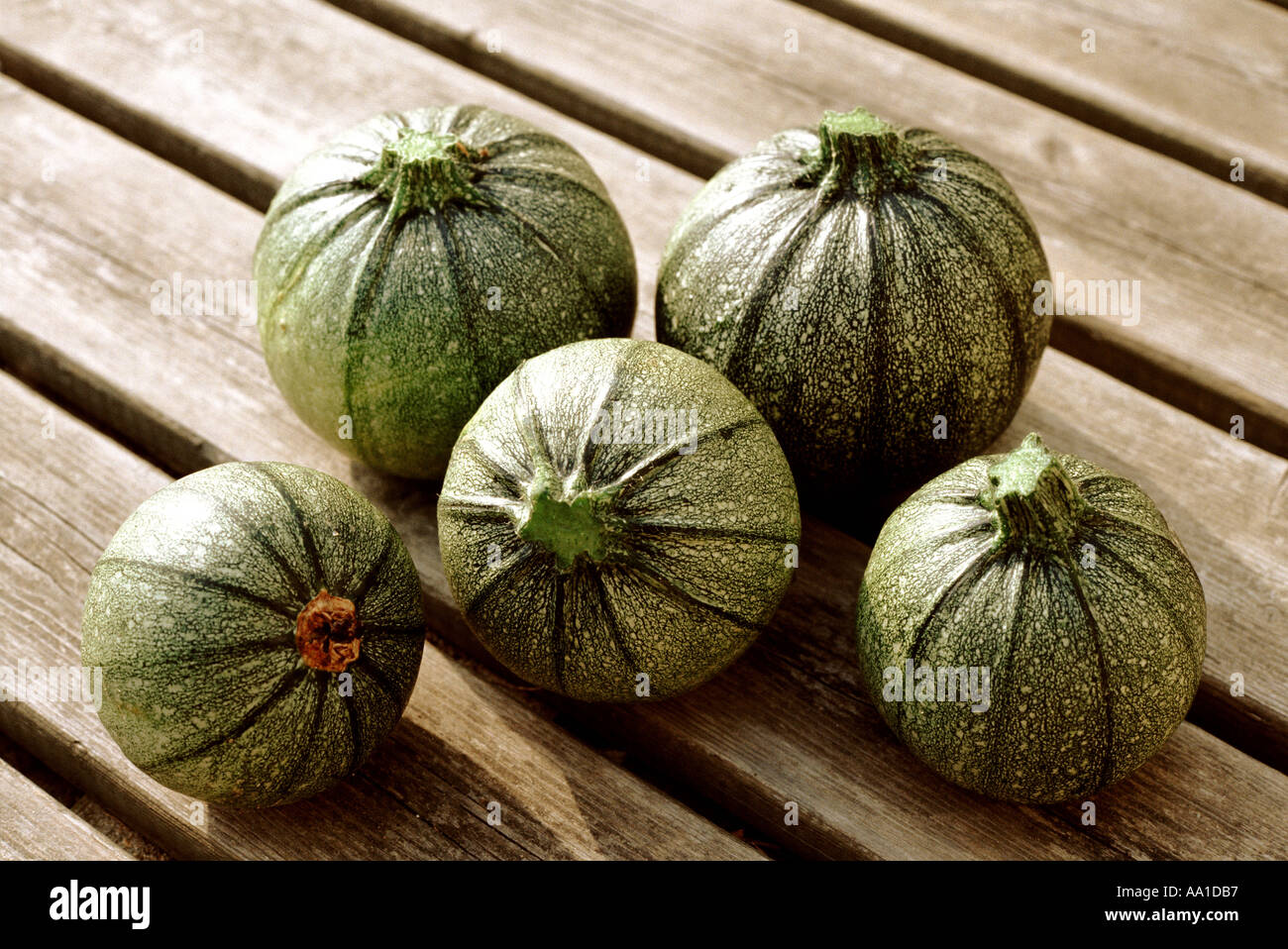 Courgette et courgette hi-res stock photography and images - Alamy