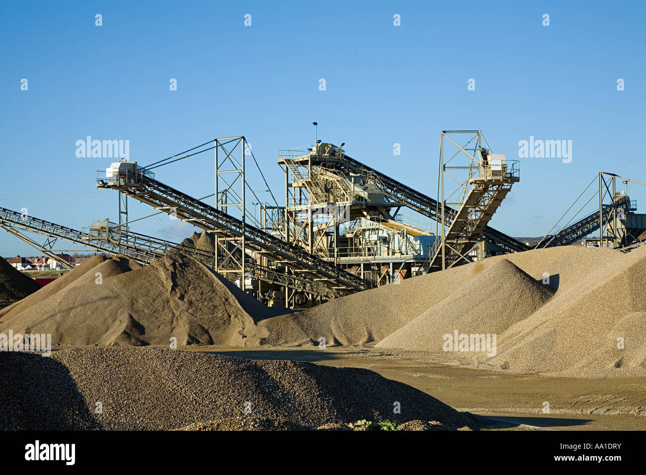 Piles of rubble Stock Photo - Alamy