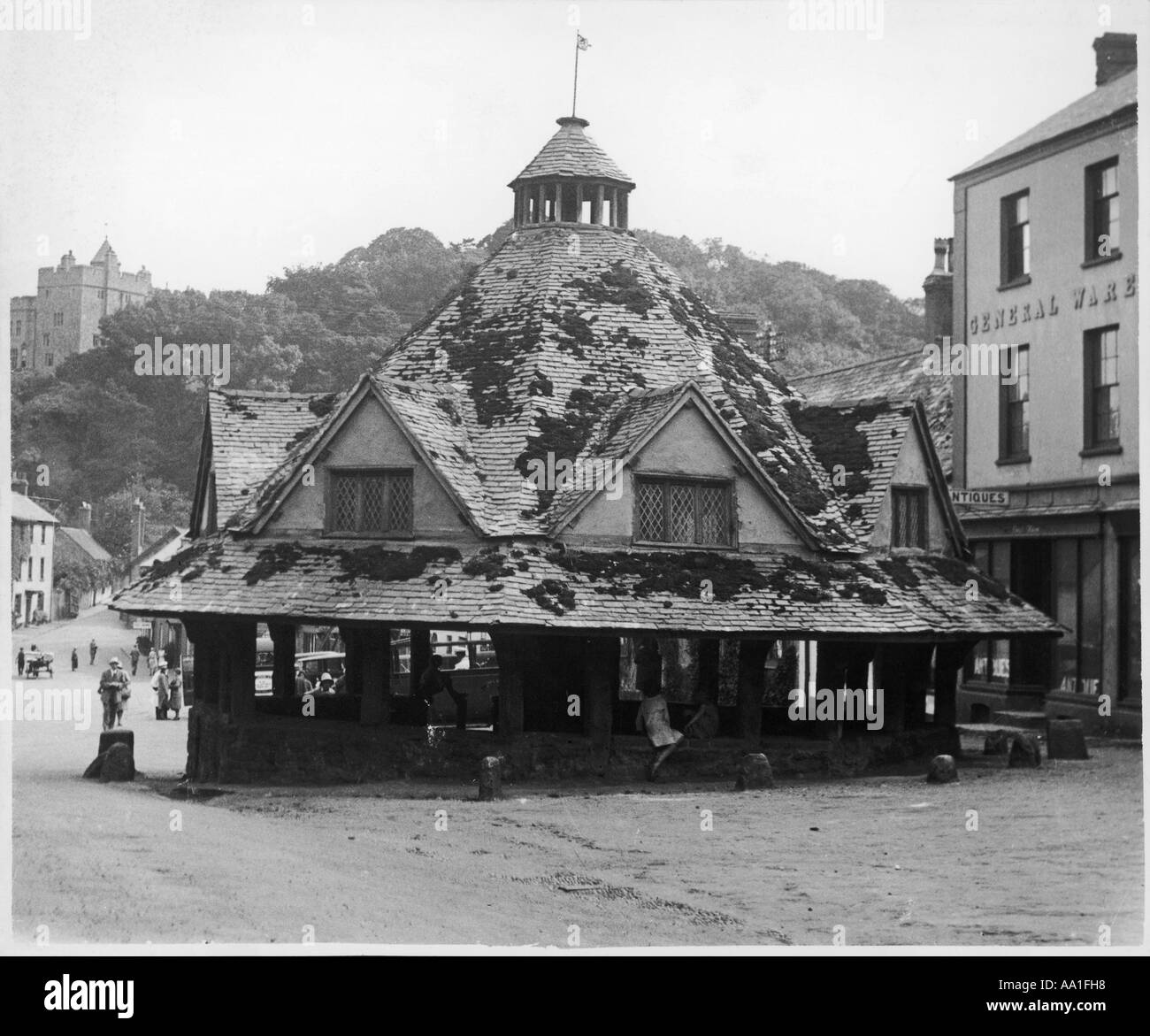 1930s britain market hi-res stock photography and images - Alamy