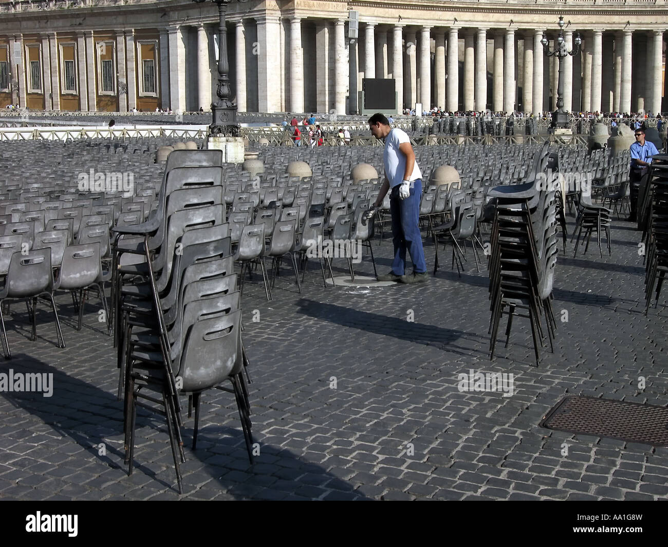 Papal audience hi-res stock photography and images - Alamy