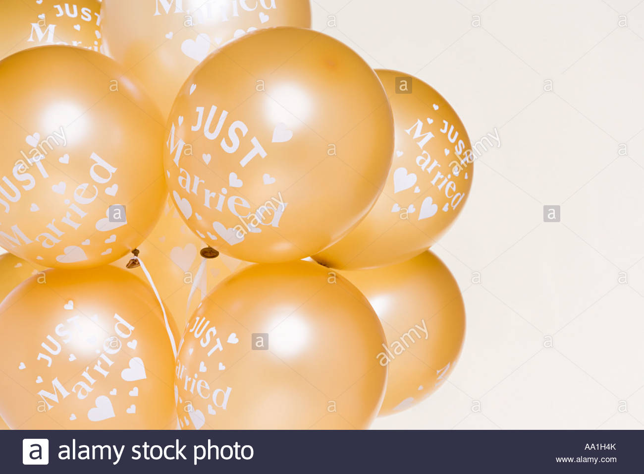 Balloons Cluster Stock Photos & Balloons Cluster Stock Images - Alamy