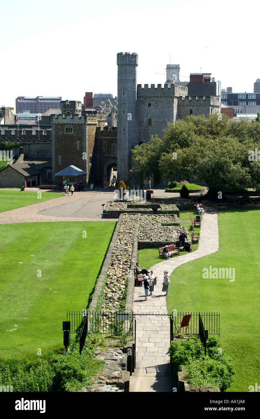 The Castle gate Cardiff Glamorgan Wales UK Stock Photo - Alamy