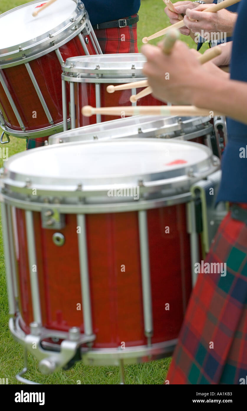 Drummers in pipe band hi-res stock photography and images - Alamy