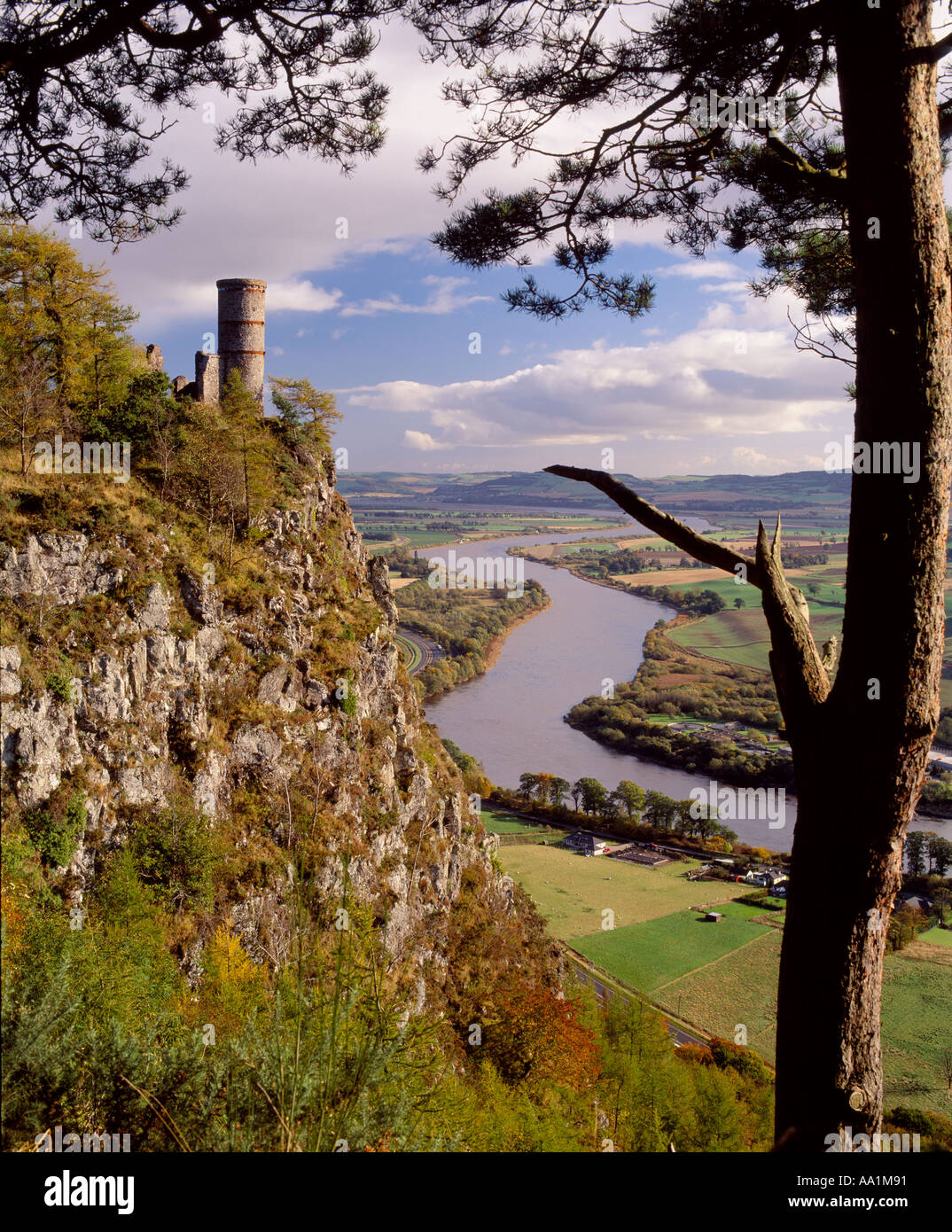 Kinnoull hill tower hi-res stock photography and images - Alamy