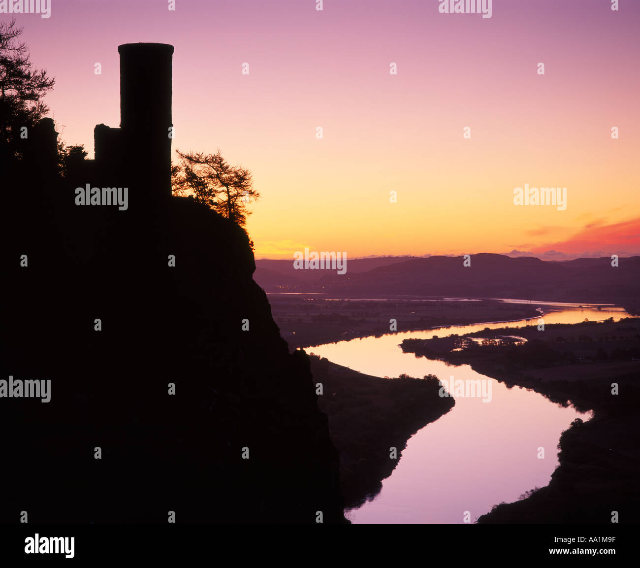Kinnoull tower hi-res stock photography and images - Alamy