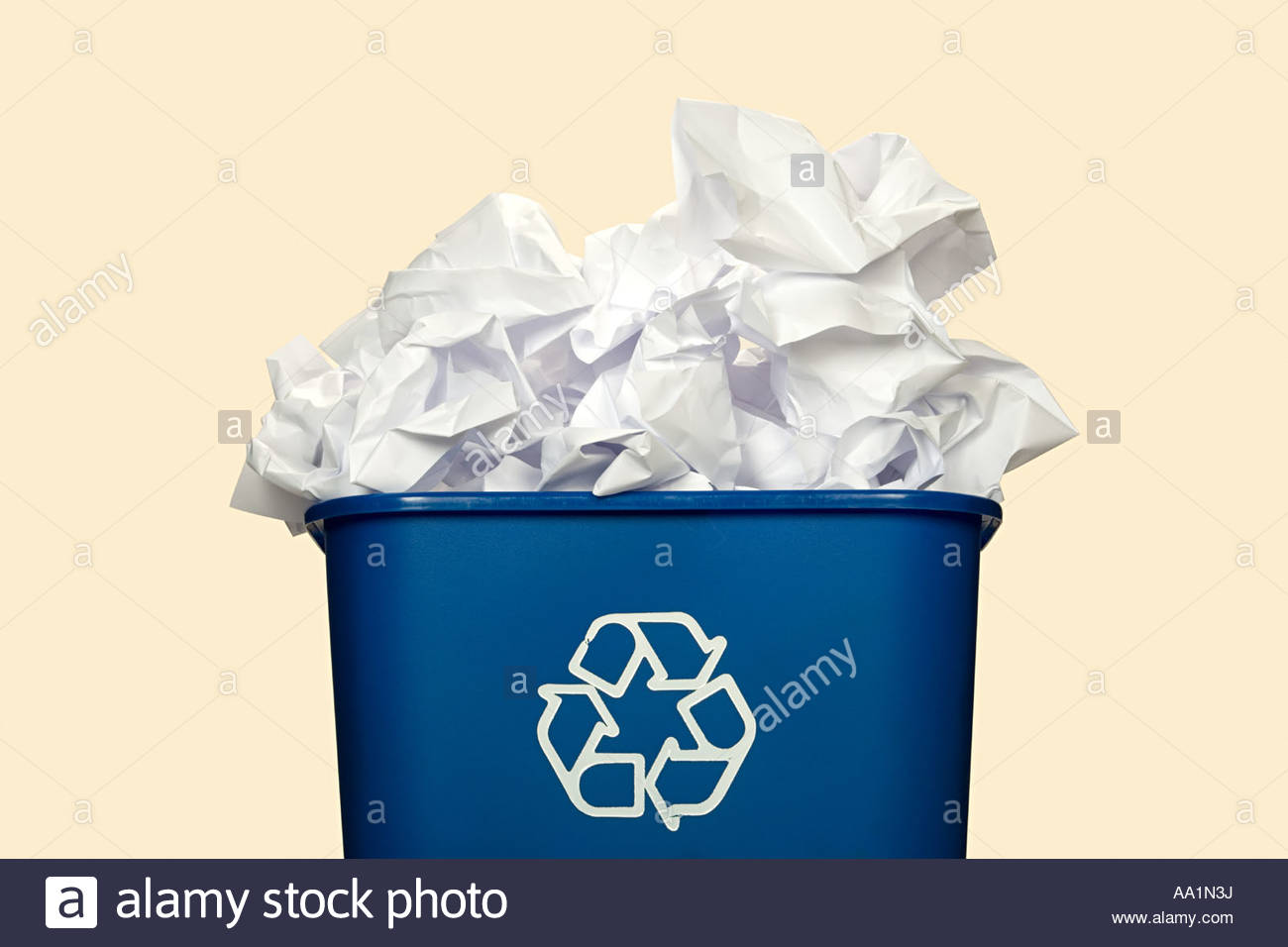 Sign Of Dustbin Stock Photos & Sign Of Dustbin Stock Images - Alamy