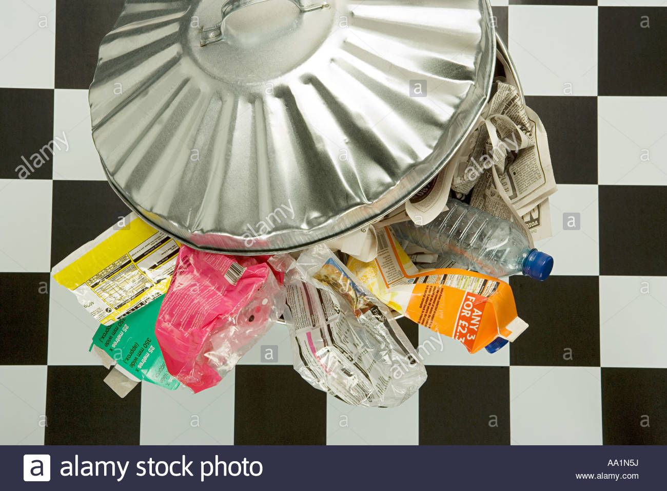 Use Me Dustbin Stock Photos & Use Me Dustbin Stock Images - Alamy