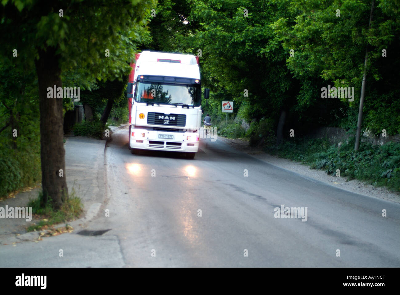 Truck lorry road hi-res stock photography and images - Alamy