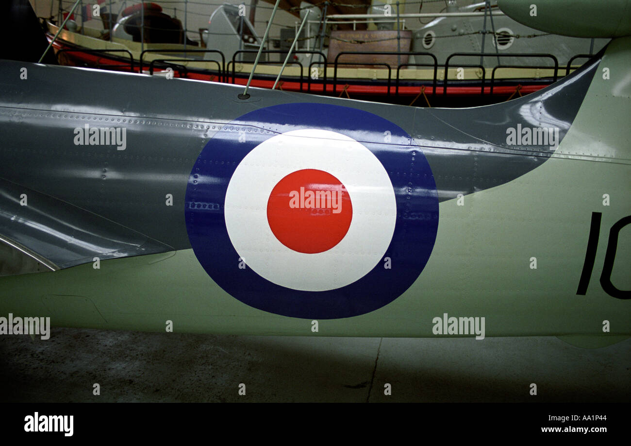 Raf roundel hi-res stock photography and images - Alamy