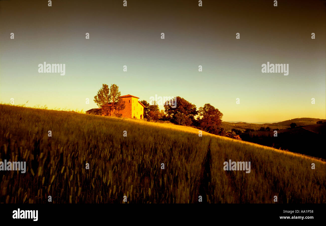 Tuscan farm house Stock Photo - Alamy