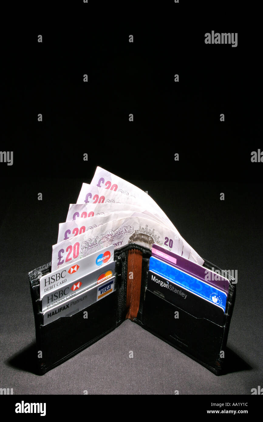 Open wallet uk hi-res stock photography and images - Alamy