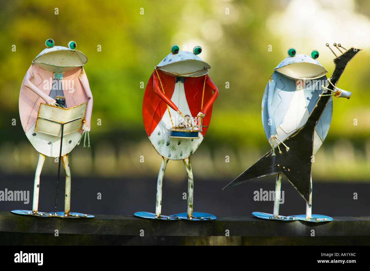 Frogs playing musical instruments Stock Photo - Alamy