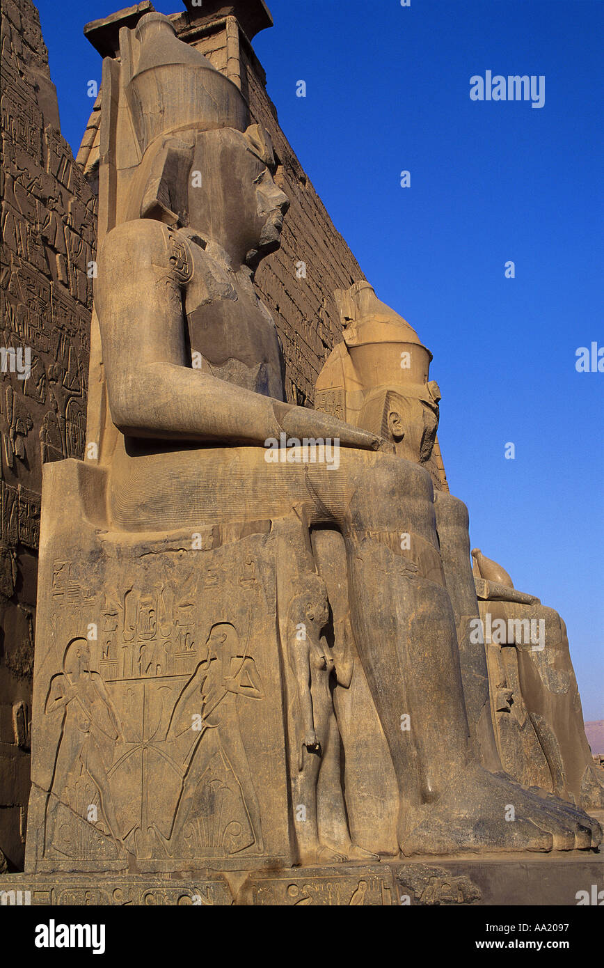 Sculpture de louxor hi-res stock photography and images - Alamy