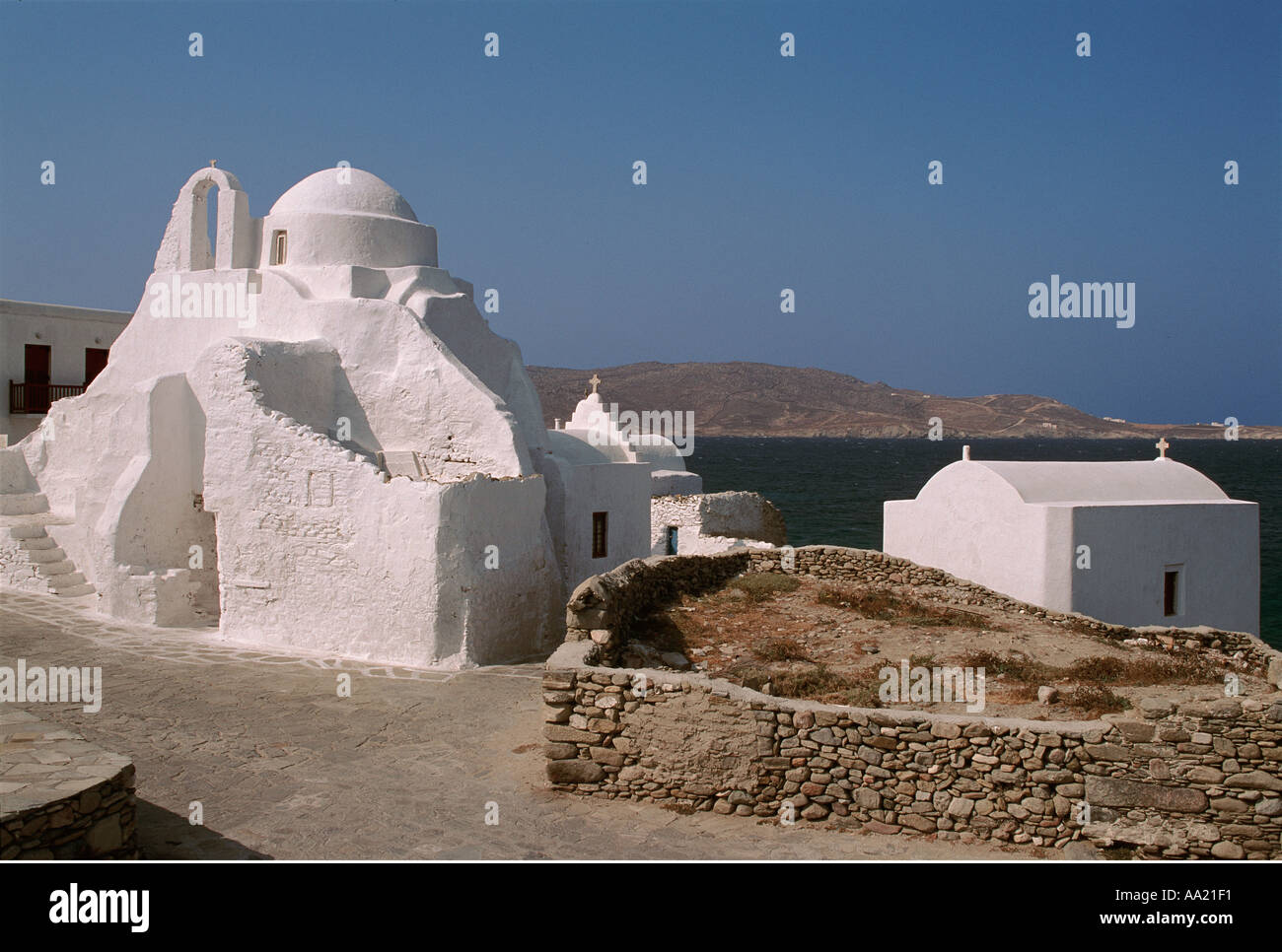 Iles grecques hi-res stock photography and images - Alamy