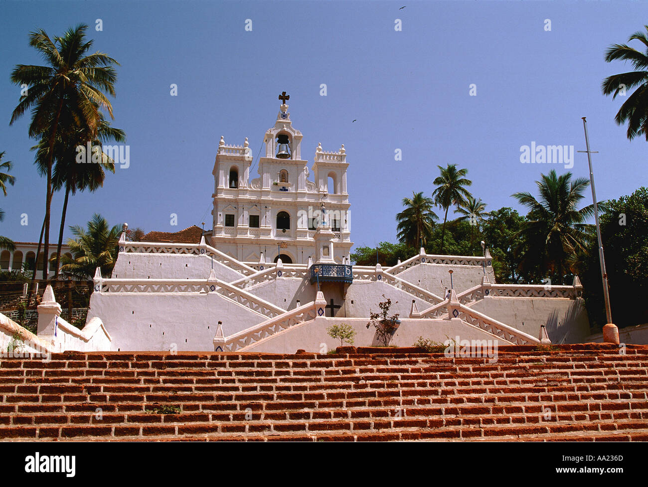 Blue white church sri lanka hi-res stock photography and images - Alamy