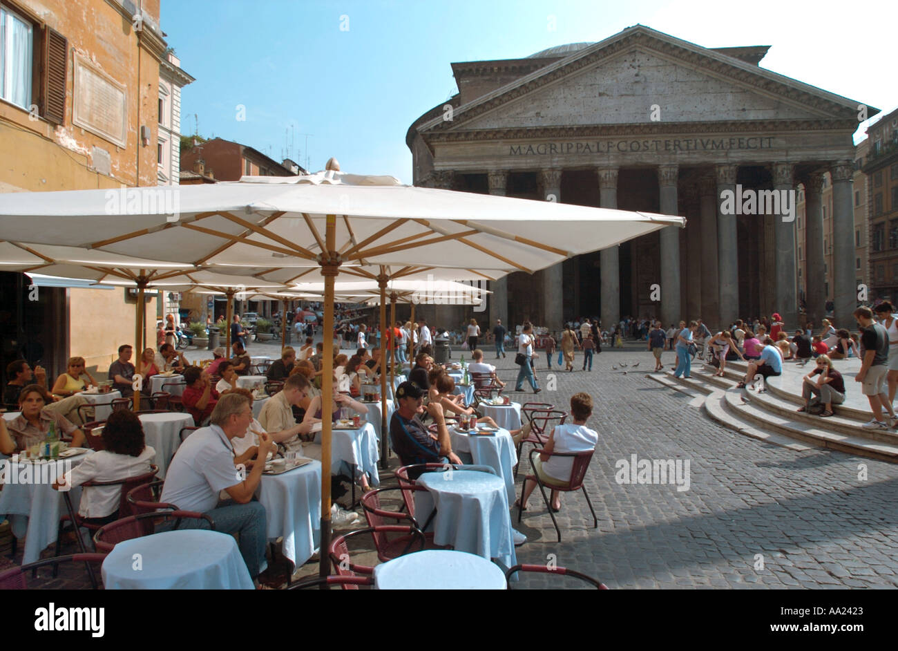 Open air restaurant restaurants rome italy hi-res stock photography and ...