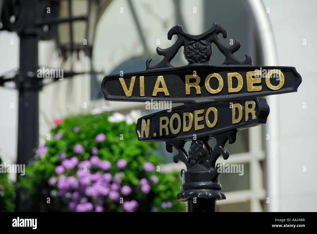 Via Rodeo and North Rodeo Drive road sign. Los Angeles Stock Photo - Alamy