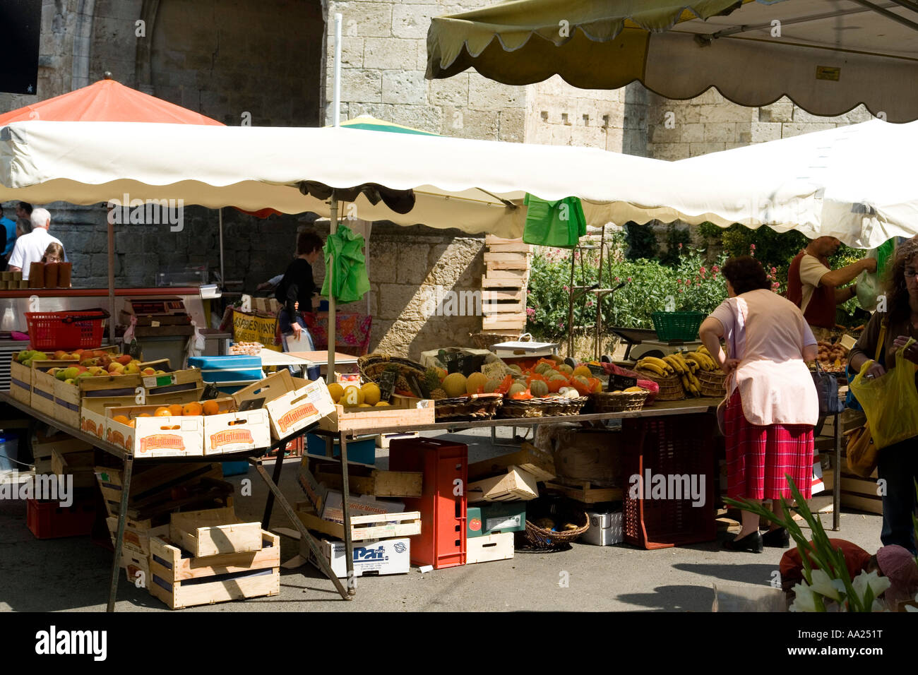 fruit and vegetable stall Issigeac Sunday market Dordogne France Europe ...