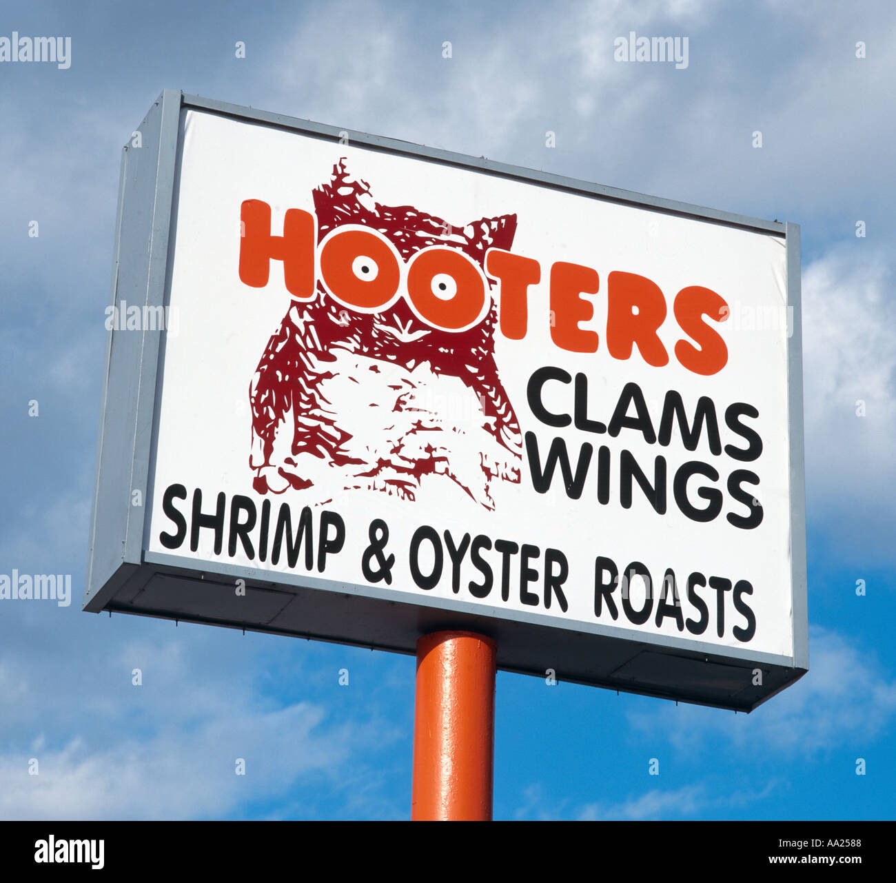 Hooters hi-res stock photography and images - Alamy