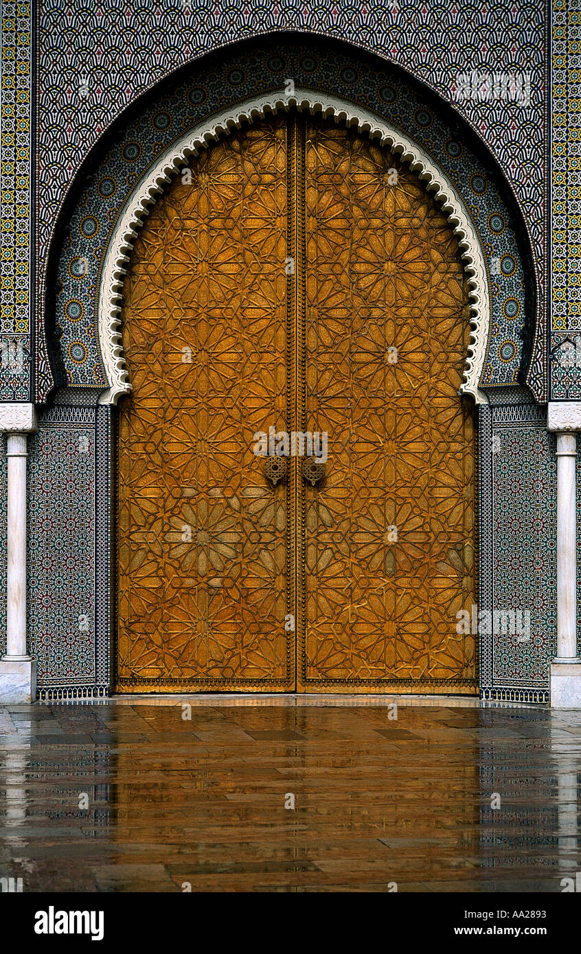 The doorway of the Royal Palace in Fez Morroco Stock Photo - Alamy