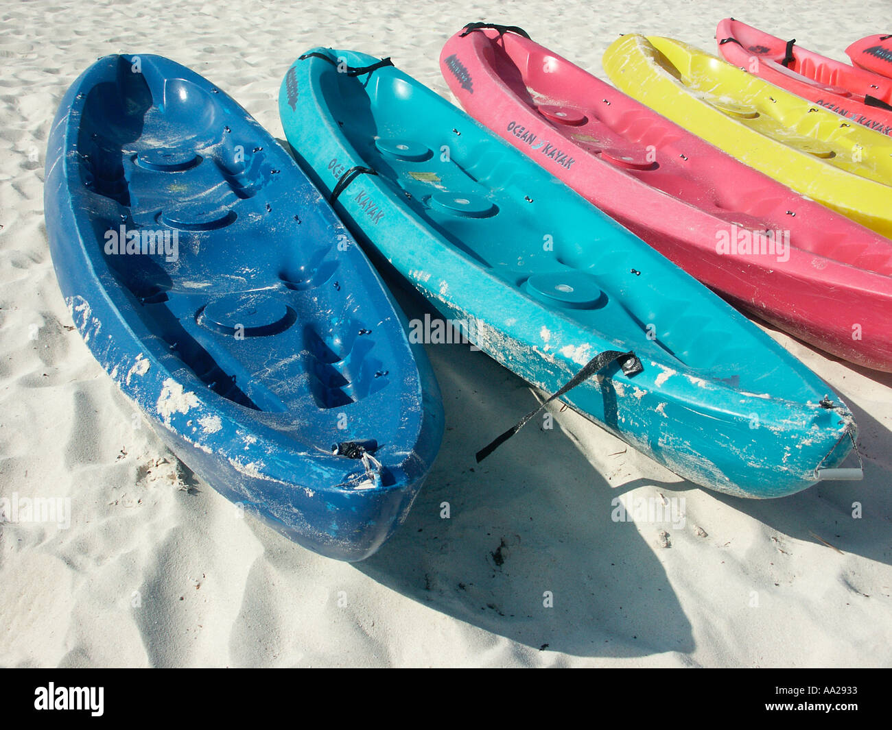 Mayan canoe hi-res stock photography and images - Alamy
