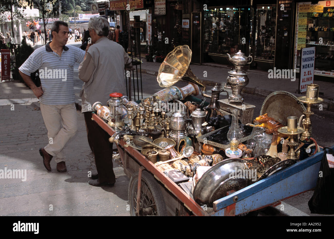 The rag and bone man hi-res stock photography and images - Alamy