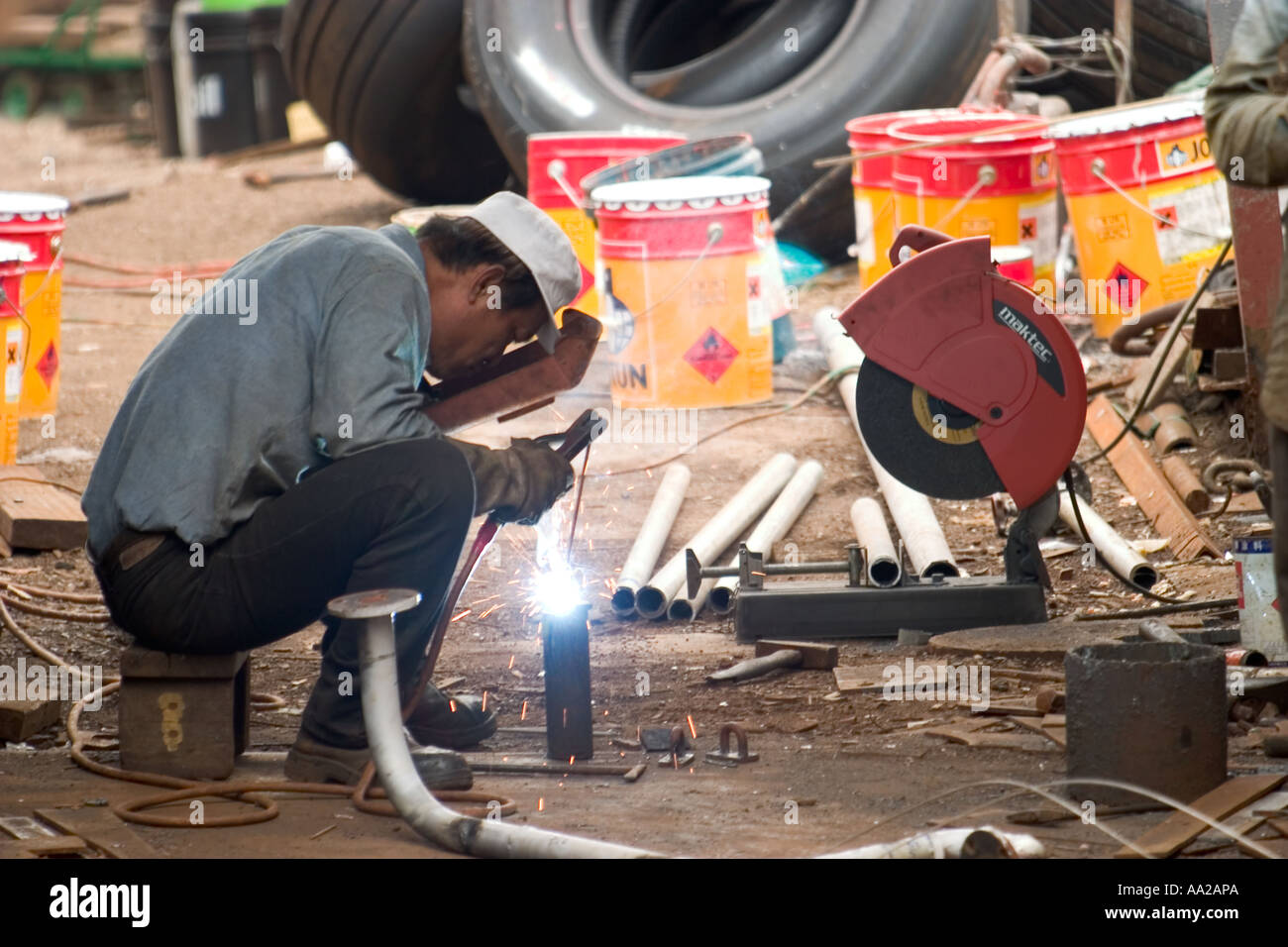 Shipyard welder working with arc welder Stock Photo - Alamy