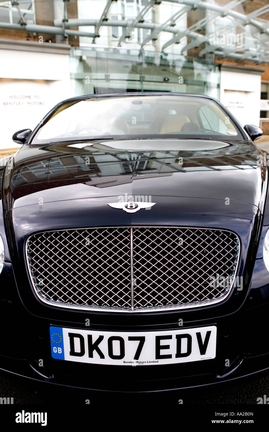 Bentley motors factory hi-res stock photography and images - Alamy