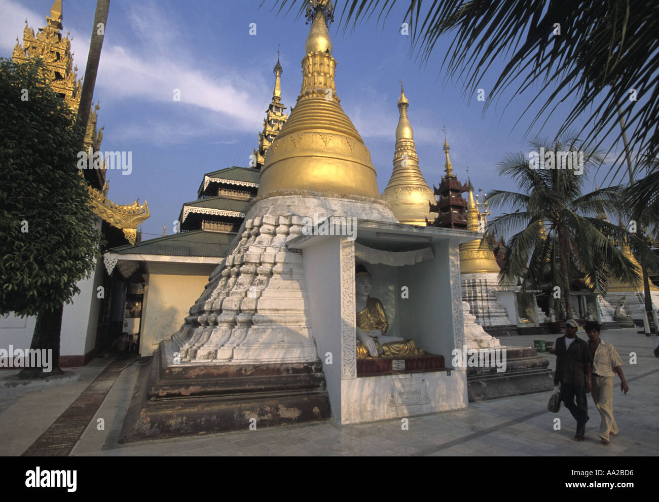 Yangon bago hi-res stock photography and images - Alamy
