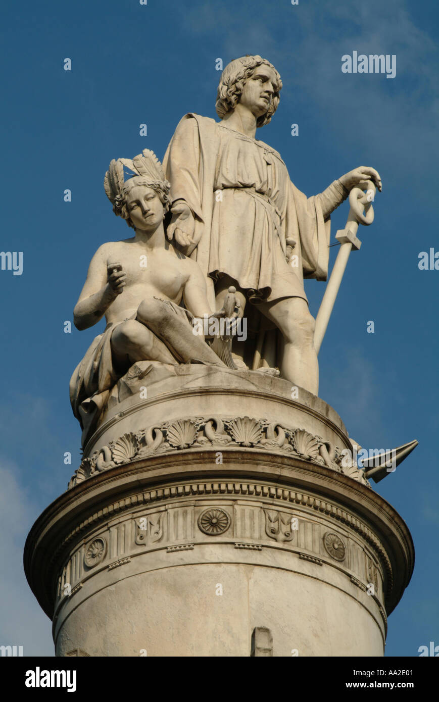 Christopher columbus statue genoa italy hi-res stock photography and ...