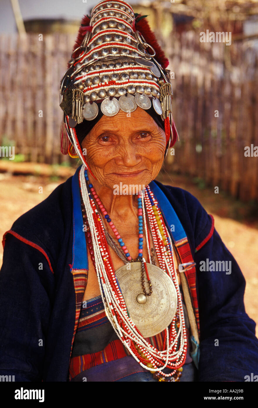 Ahka hill tribe woman hi-res stock photography and images - Alamy