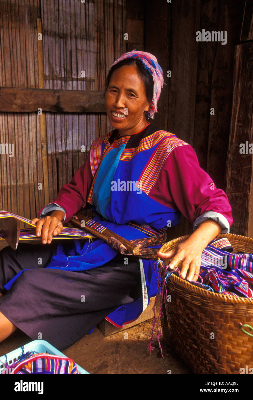 Lisu tribe woman hi-res stock photography and images - Alamy