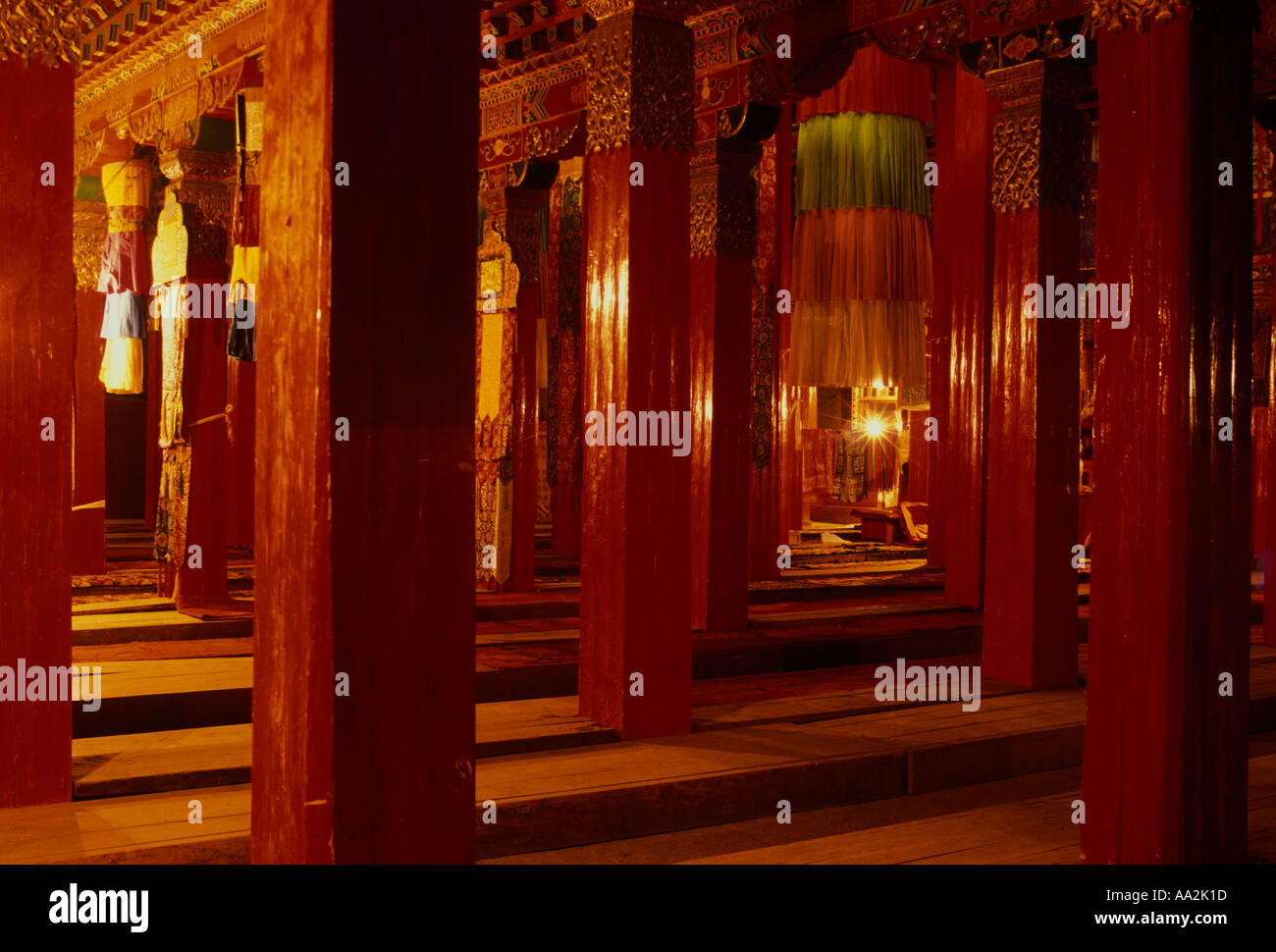 Great Assembly Hall in Ganden Sumtseling Monastery in Shangri-La County ...