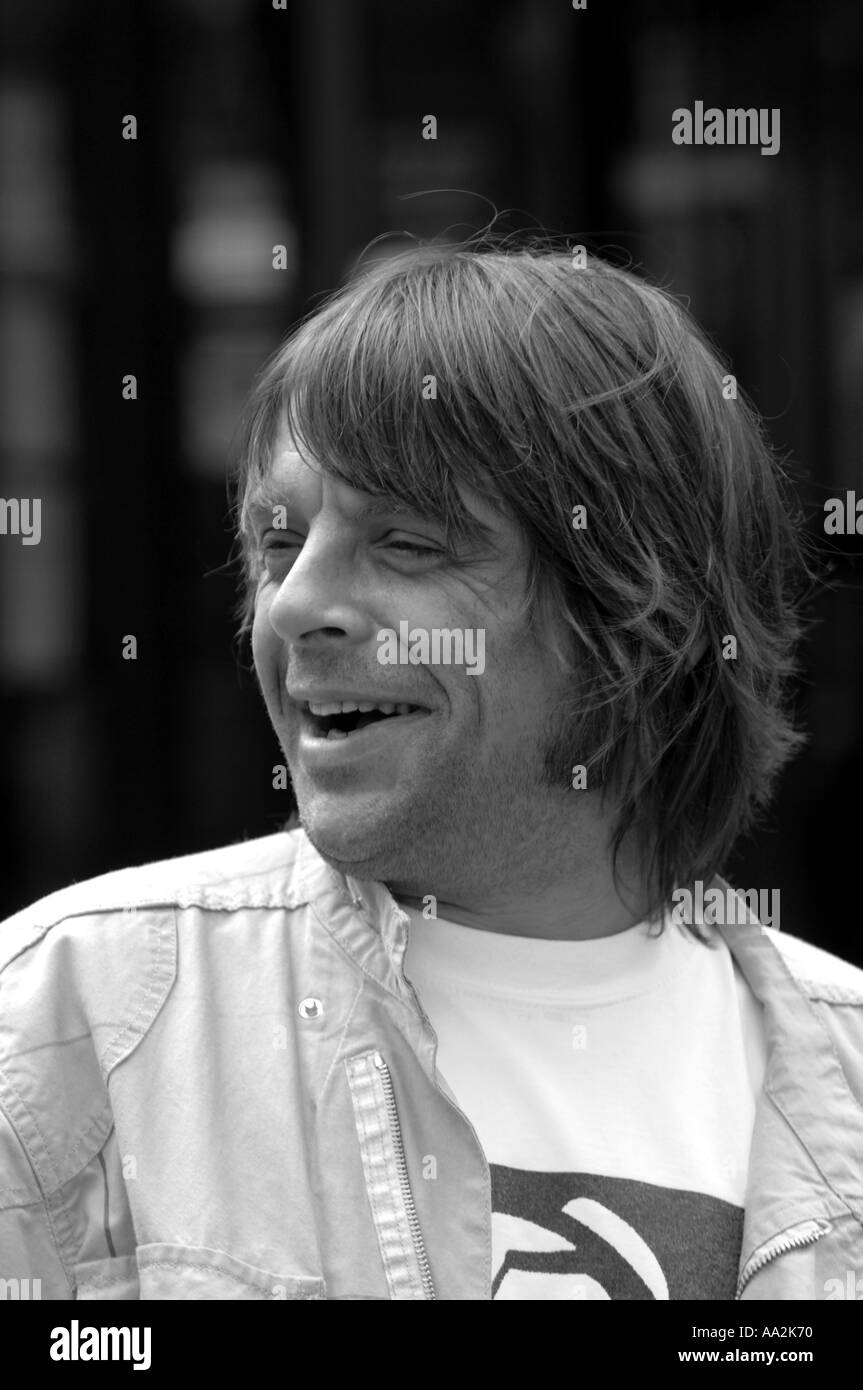 Gary mani mounfield stone roses hi-res stock photography and images - Alamy