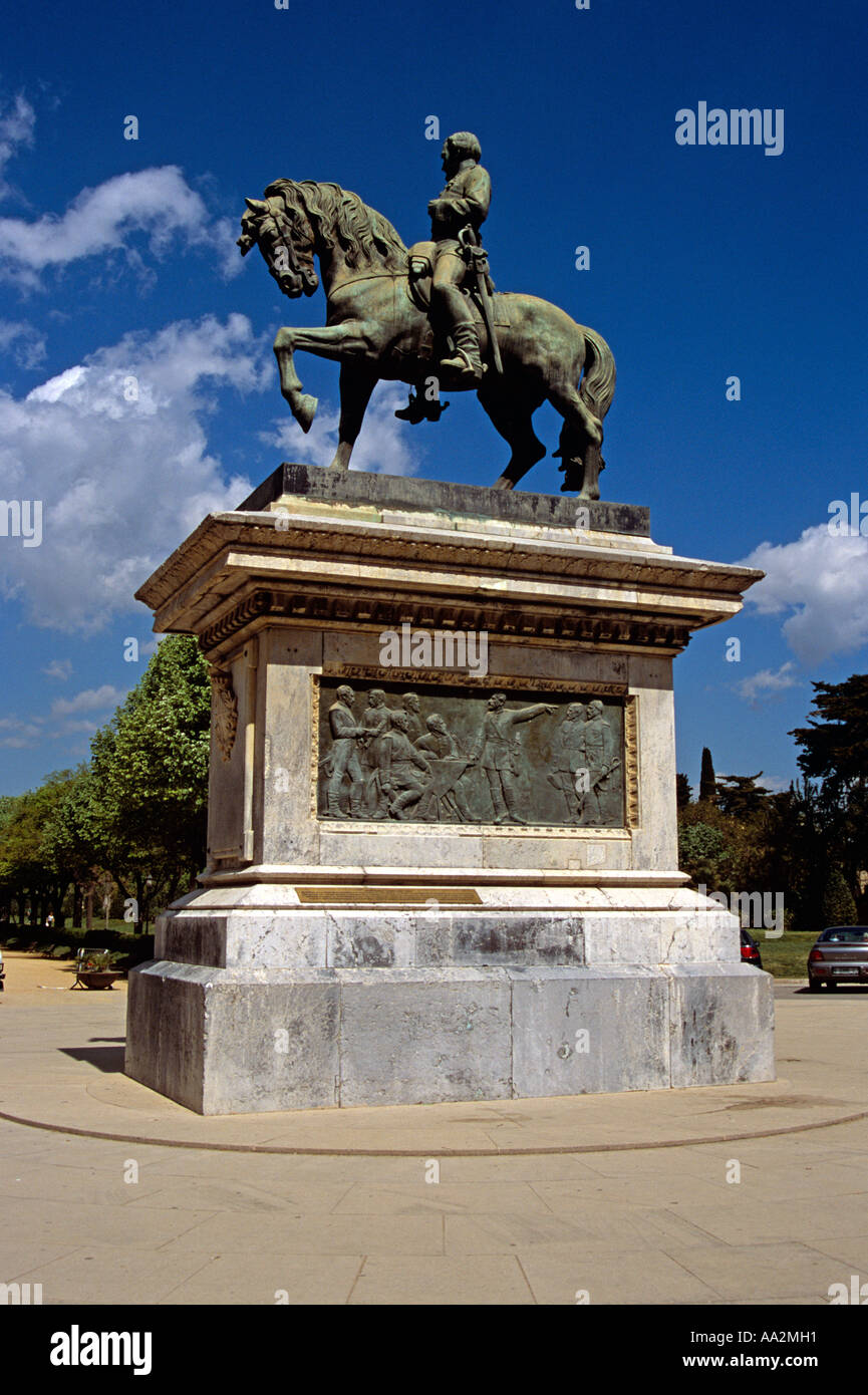 Barcelona a prim sculpture hi-res stock photography and images - Alamy