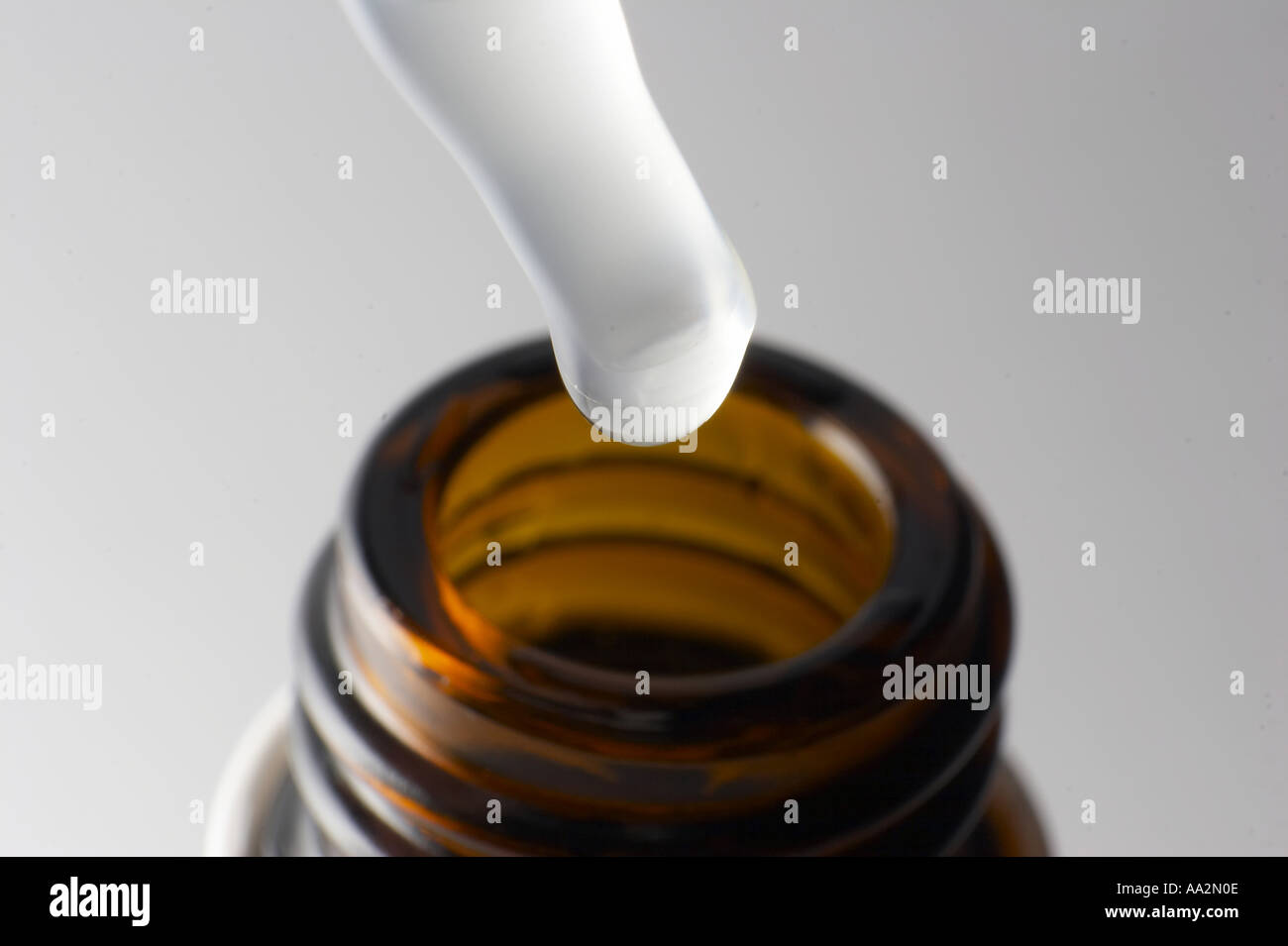 drop from pipet Stock Photo - Alamy