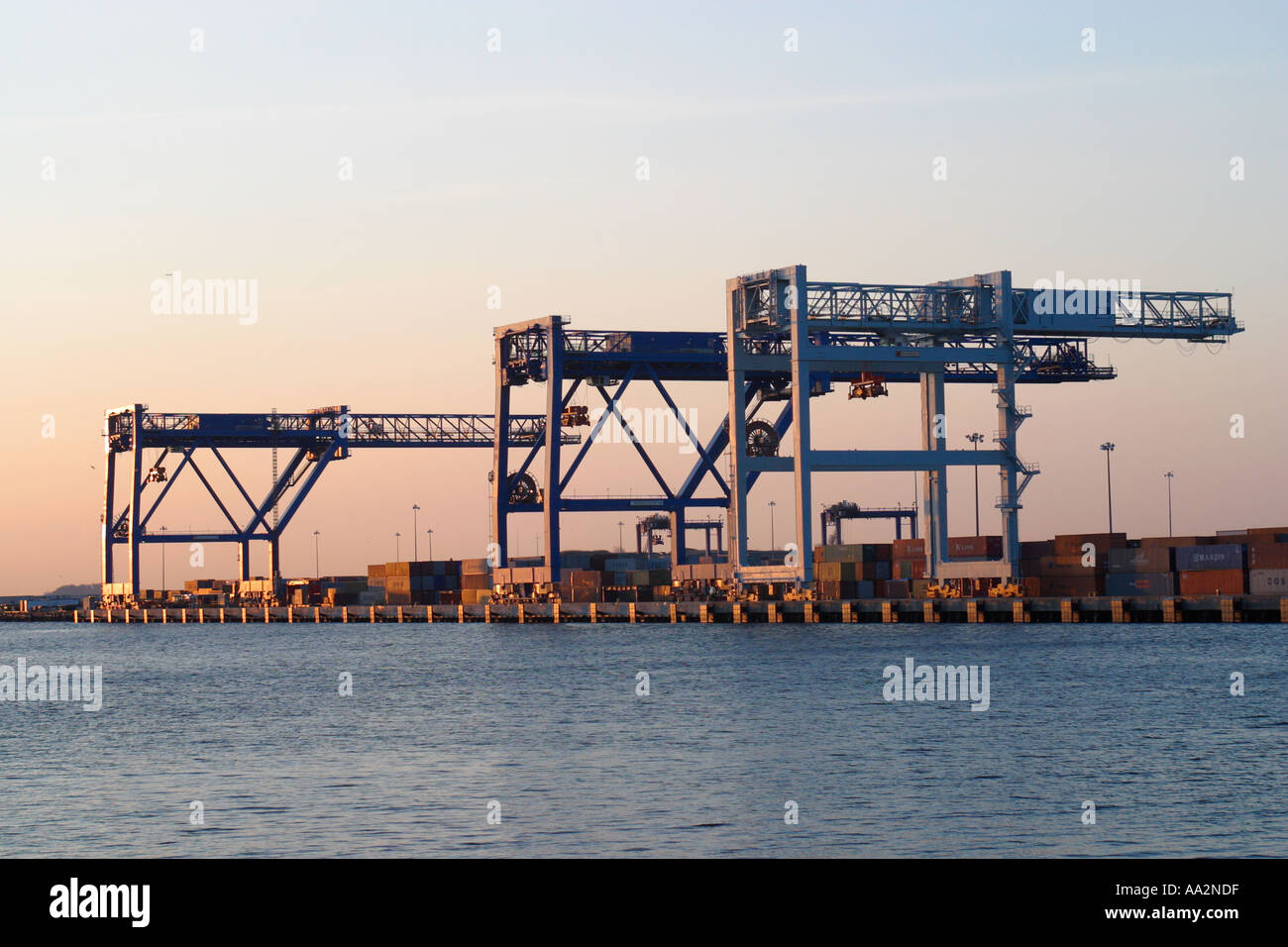 Boston docks hi-res stock photography and images - Alamy