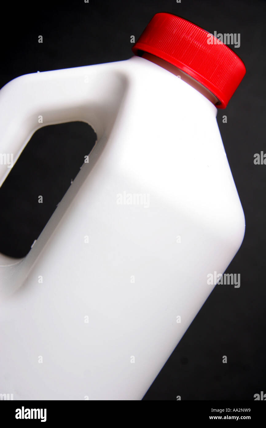 Bleach bottle hi-res stock photography and images - Alamy