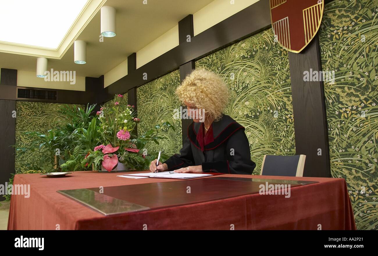 marriage in civil registry office / registrar Stock Photo - Alamy