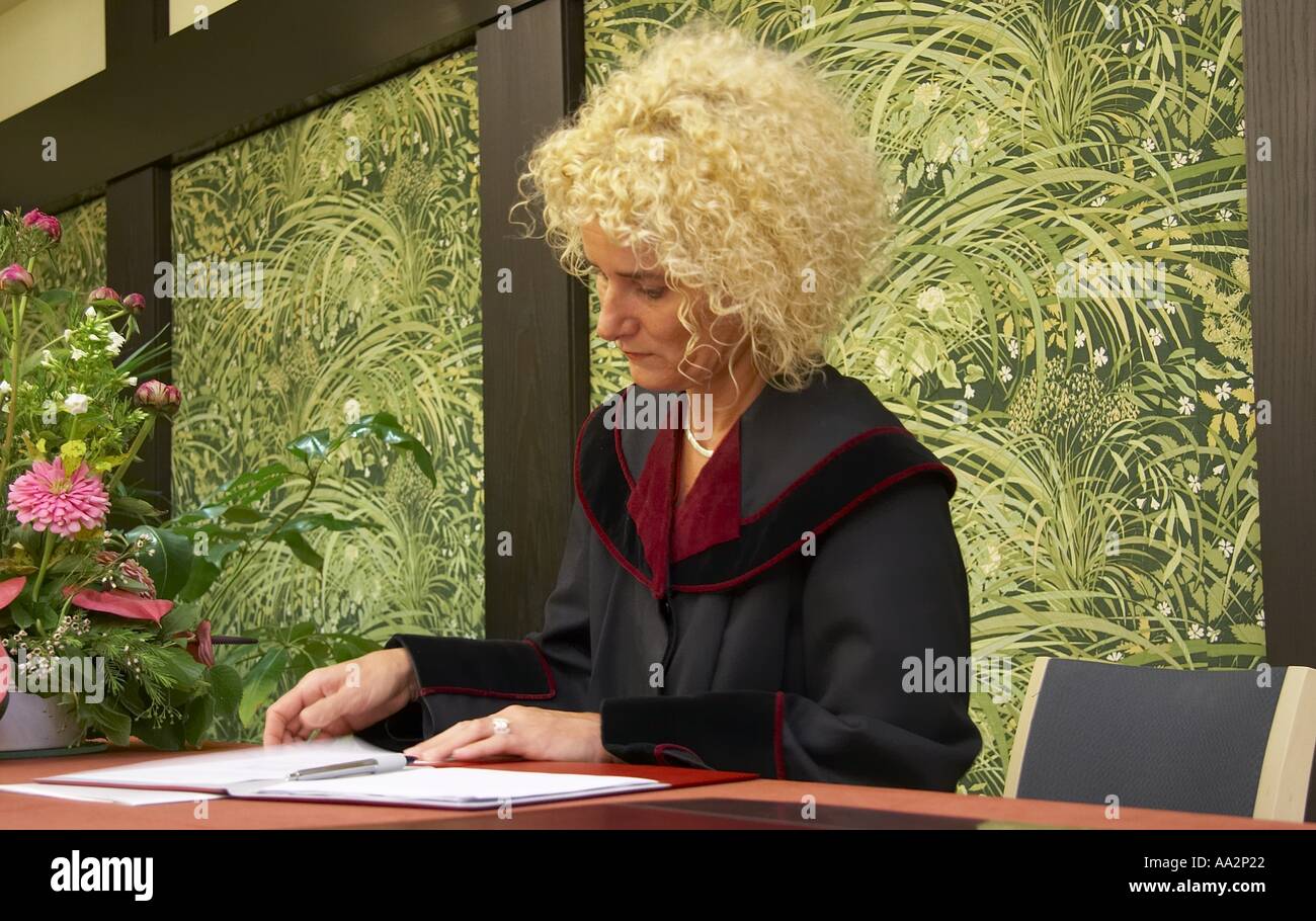 Office of registrars hi-res stock photography and images - Alamy