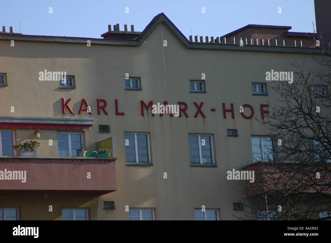 Karl Marx-Hof - facade Stock Photo - Alamy