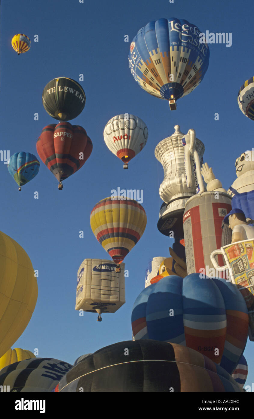 Mass assent of hot air balloons from the Bristol Balloon Fiesta Stock ...