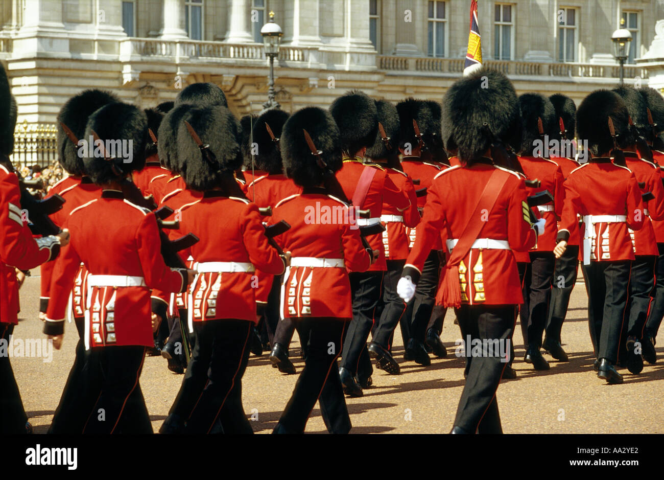 soldiers trooping the colours outside buckingham palace london Stock ...
