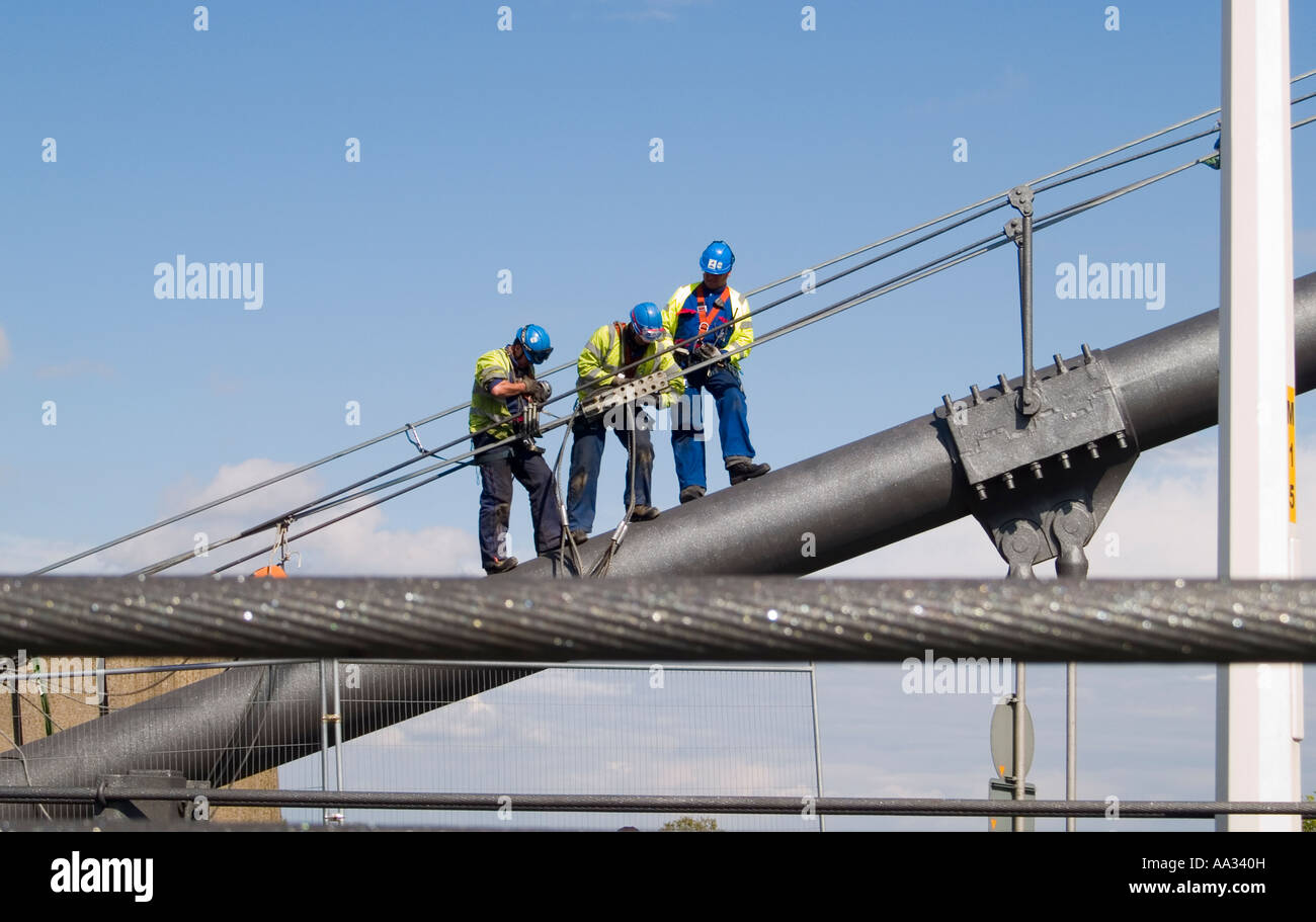 Engineers Working on the Humber Bridge Stock Photo - Alamy
