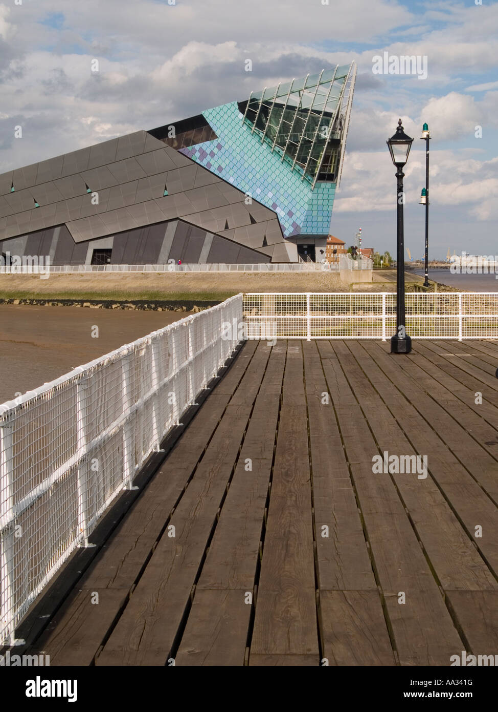 View of the Deep from Hull Pier Stock Photo - Alamy