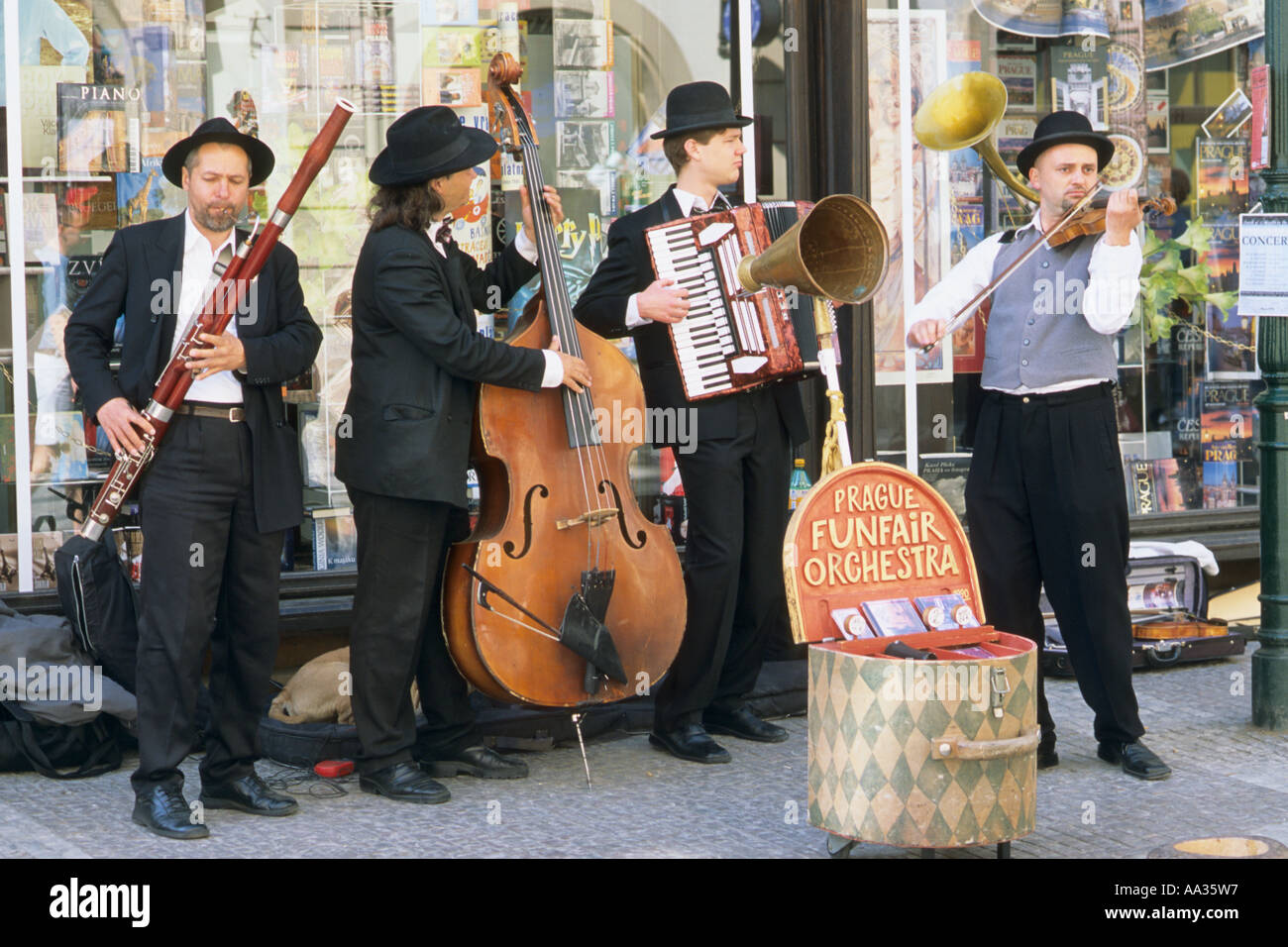 Czech musicians hi-res stock photography and images - Alamy