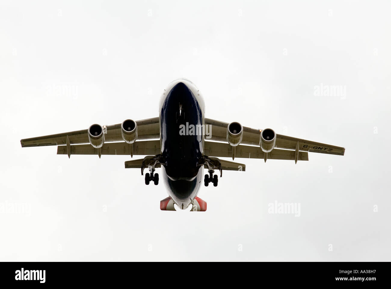 Boeing 737 rudder hi-res stock photography and images - Alamy